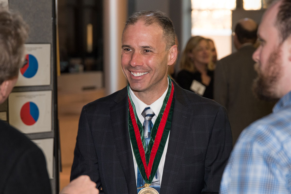 Racette named Robert Allan Finke Professor of Neurology – WashU Medicine