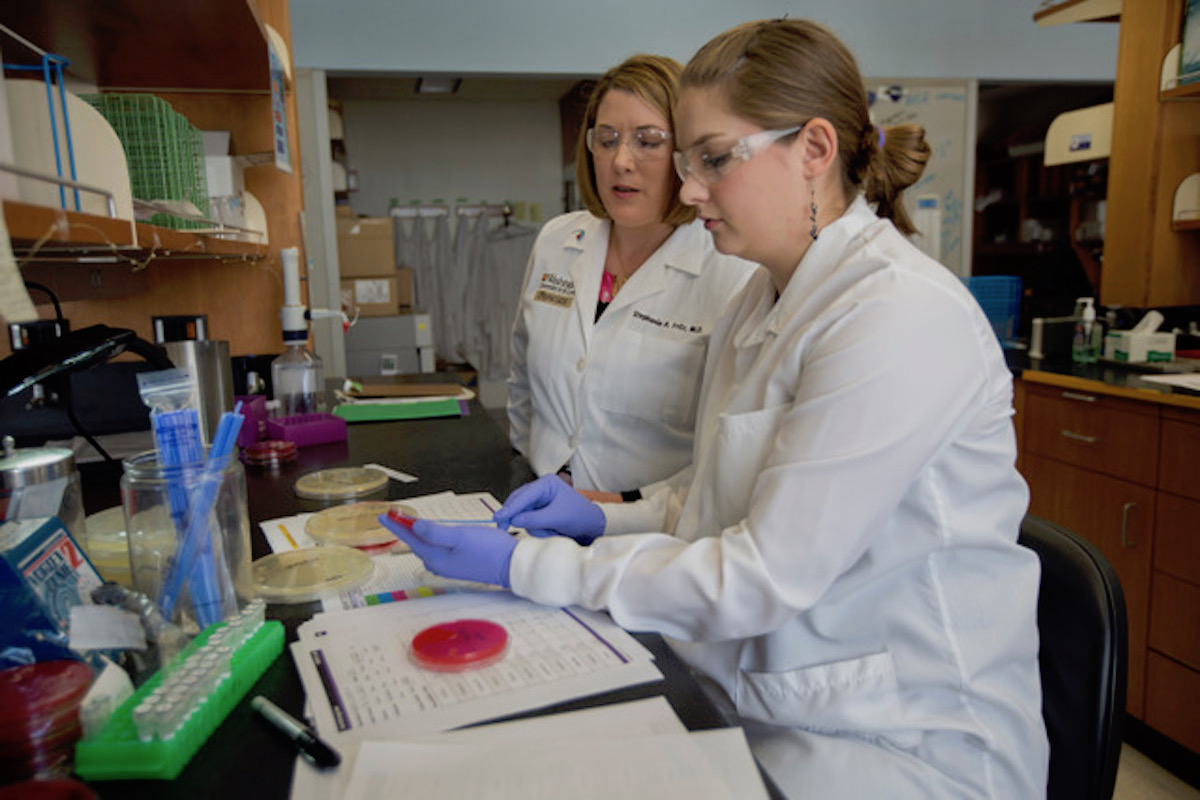 Antibiotics warranted for kids with minor staph infections – WashU Medicine