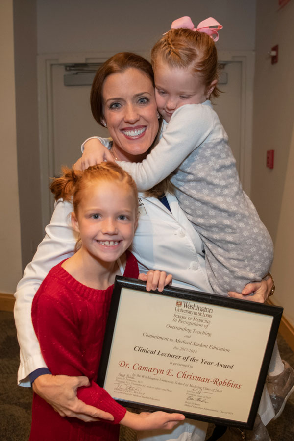 Medical students honor their teachers at ceremony – WashU Medicine
