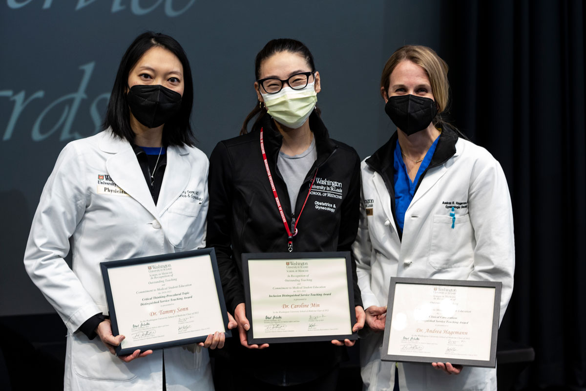 Aspiring physicians honor medical faculty, residents, staff – WashU ...