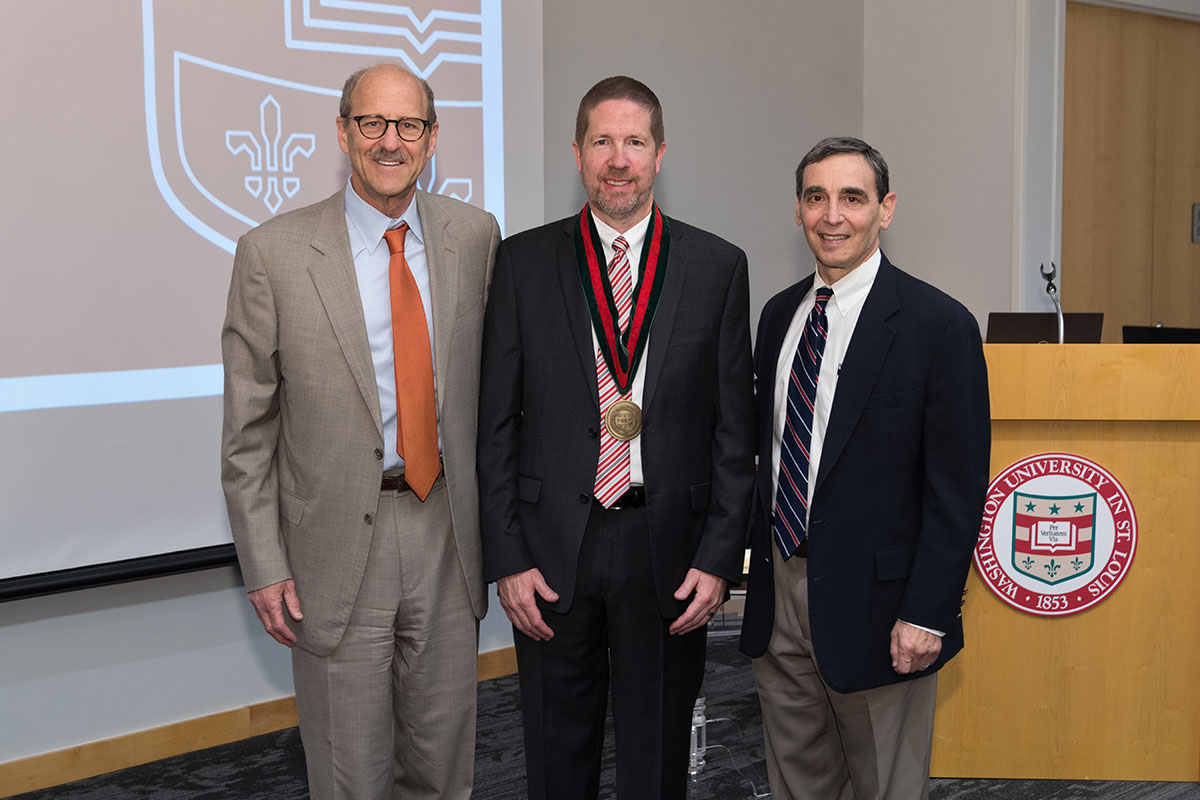 Hunstad named inaugural Strauss Professor – WashU Medicine