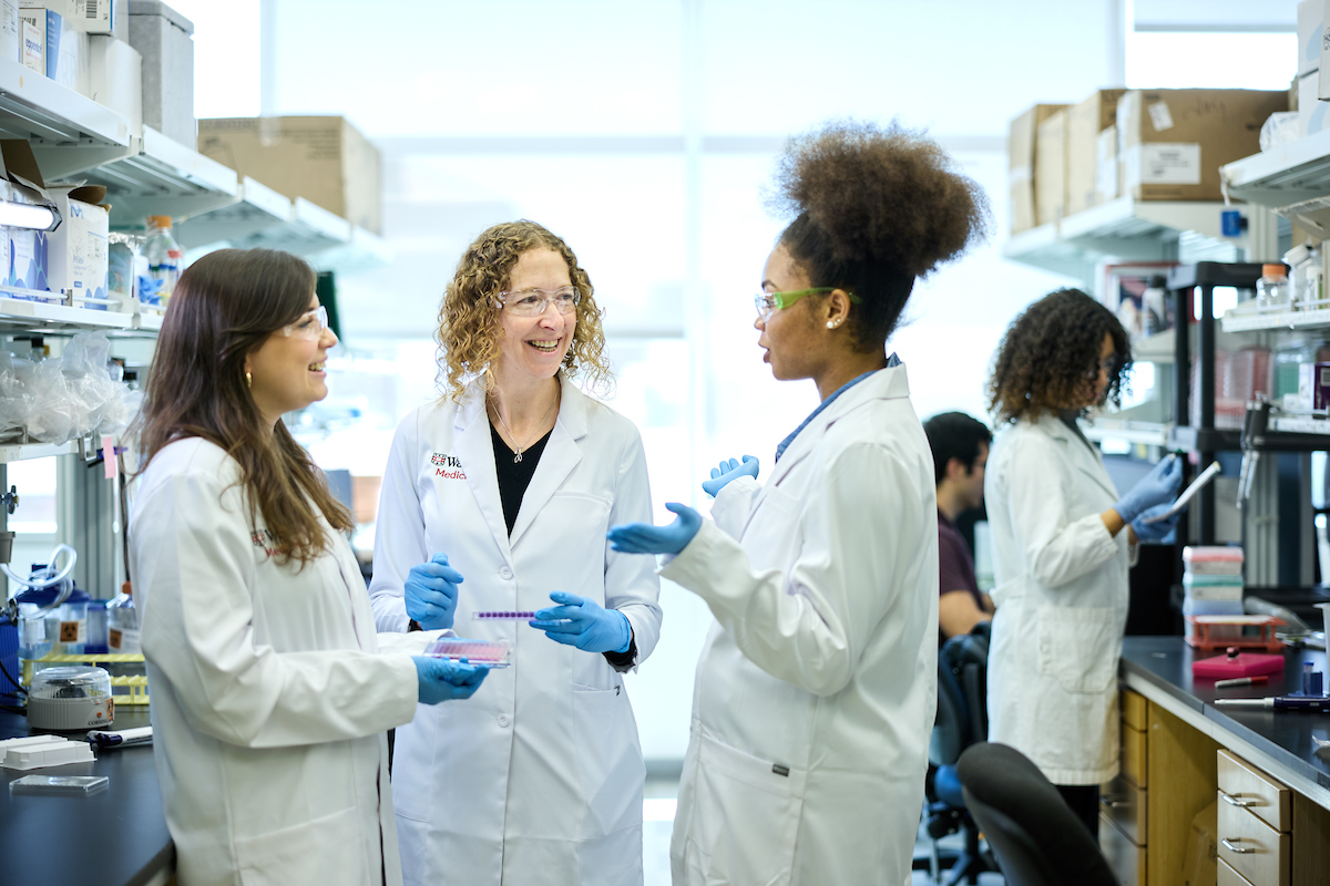 Transformative $15 million gift bolsters WashU Medicine’s physician-scientist training program ...